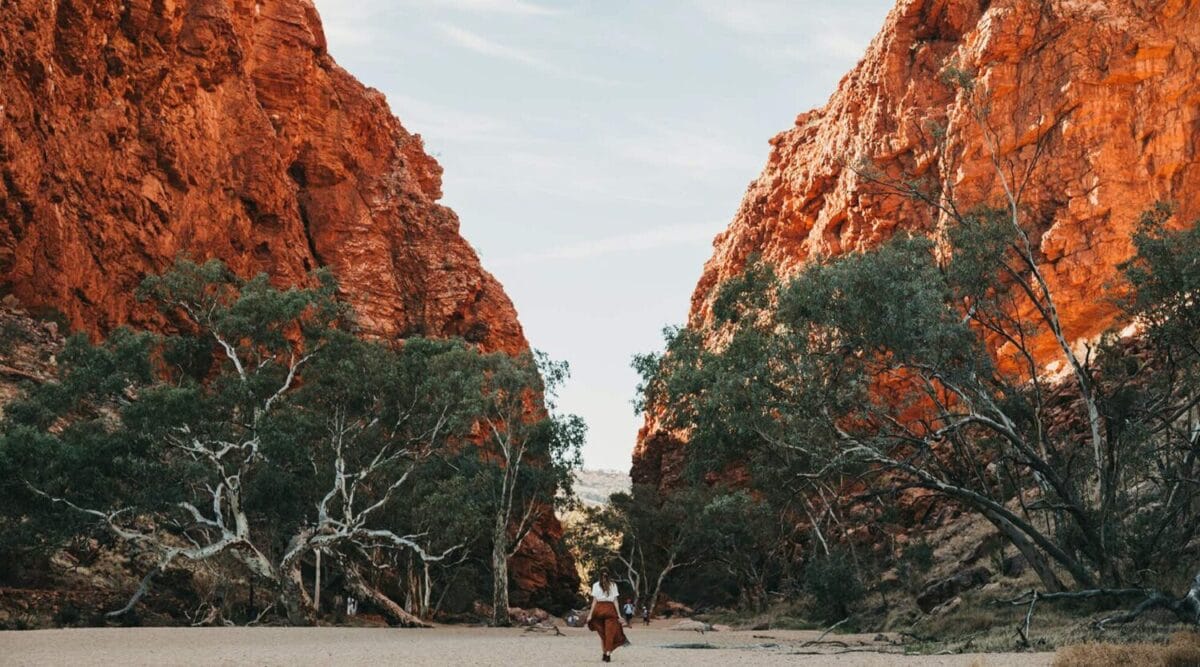 Simpsons Gap Discovery Walk | MCL Travel